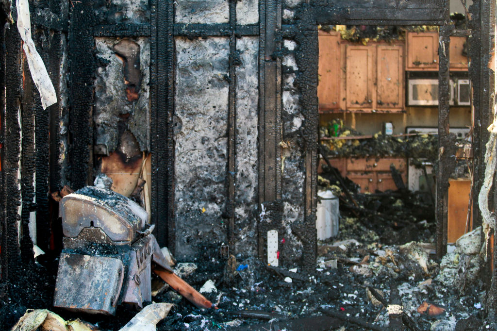 Neighbors rally around family that loses Lehi home to fire | News ...